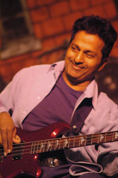 Prakash John (Lou Reed, Alice Cooper) | Know Your Bass Player