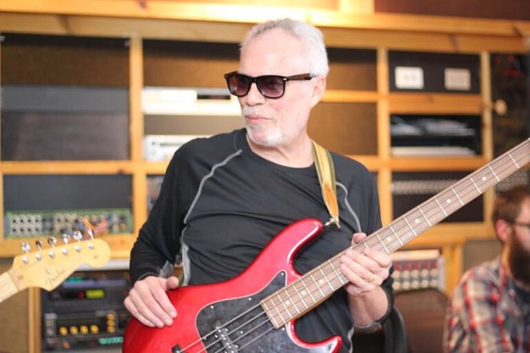 Neil Jason (Bryan Ferry, SNL, Brecker Bros.) | Know Your Bass Player