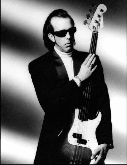 Mario Cipollina (Huey Lewis & The News) | Know Your Bass Player