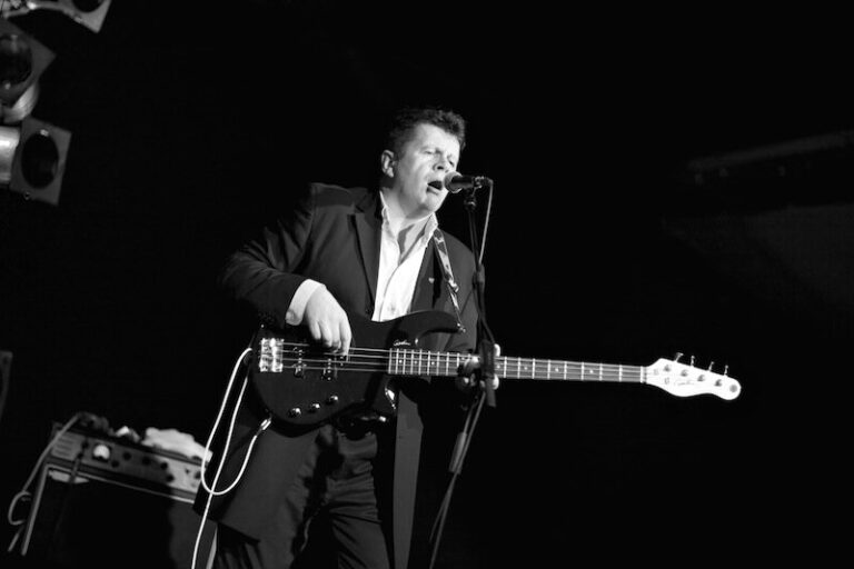 Eric Haydock (The Hollies) | Know Your Bass Player